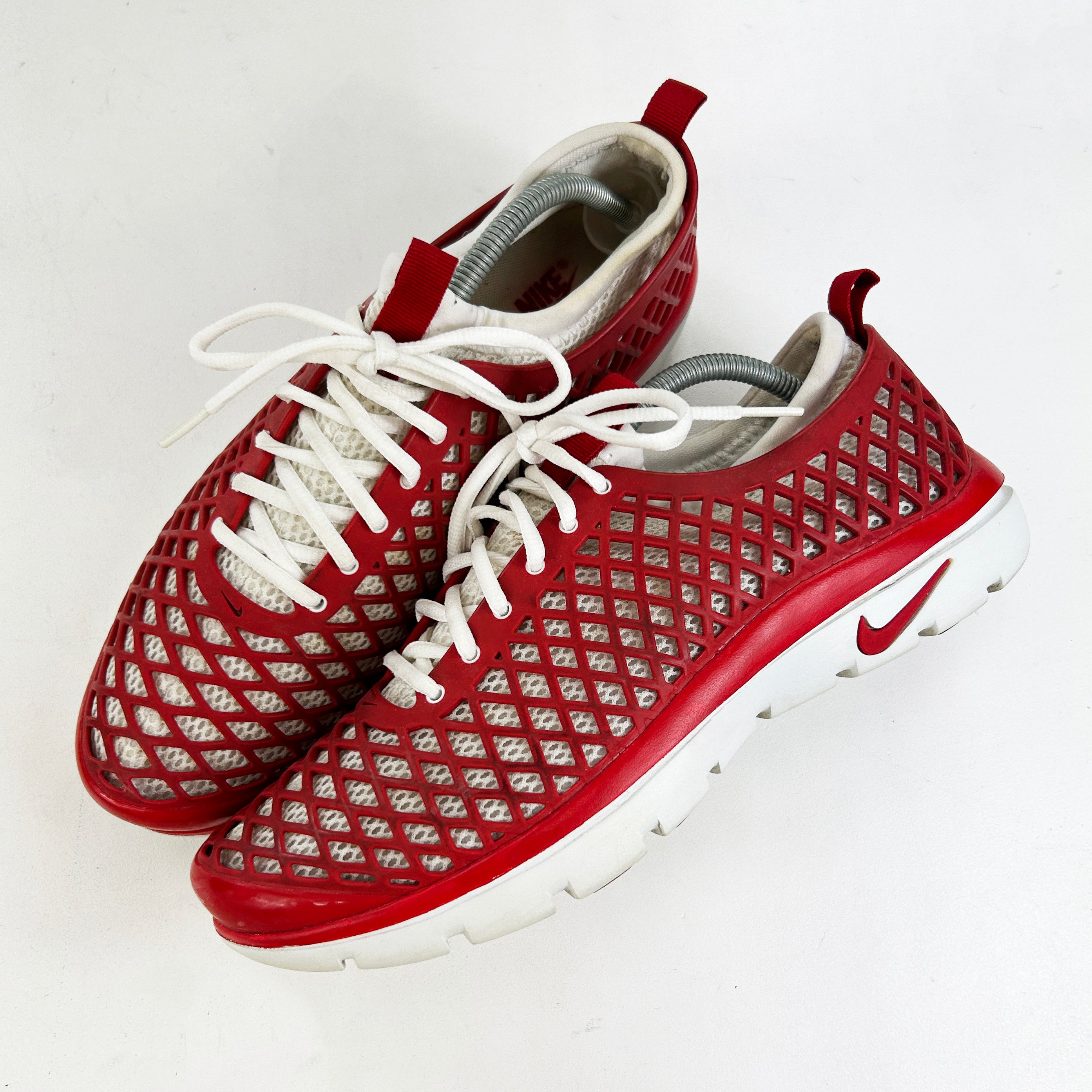 Rejuven8 [2008] – Nike Server/Server Shop